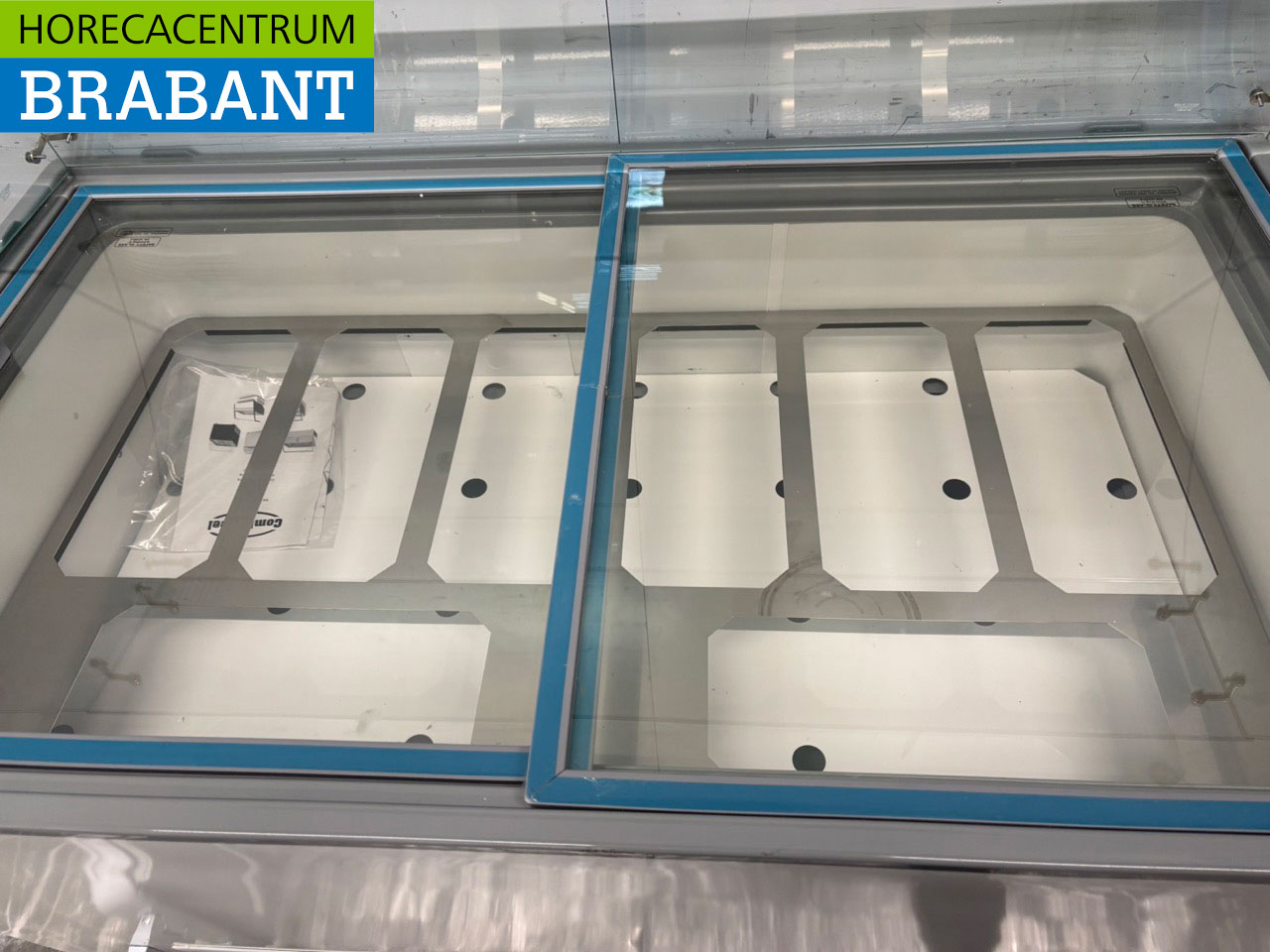 Verrijdbare Combisteel Java Schepijsvitrine 8 bakken 230V Horeca - Horecacentrum Brabant